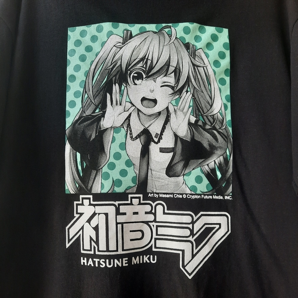 Hatsune Miku Winking Black T-Shirt - Gem